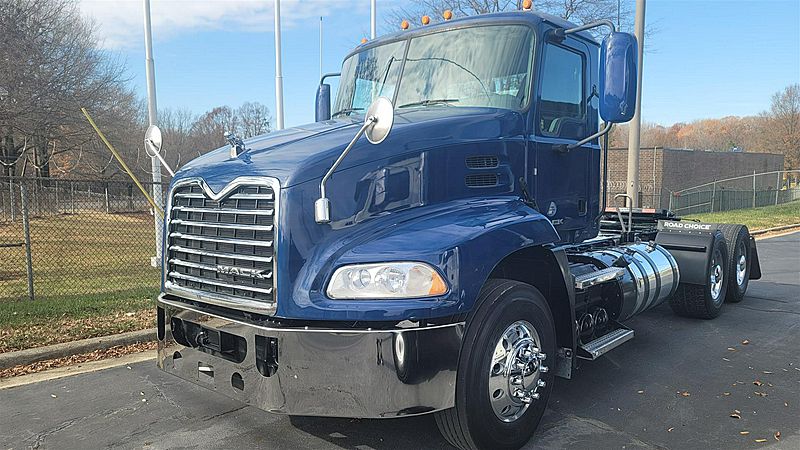 2018 Mack Pinnacle CXU613 (For Sale) | Daycab Sleeper | #5360798