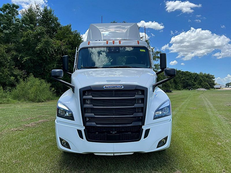 2023 Freightliner Cascadia PT126DC For Sale | Day Cab | #UH2209