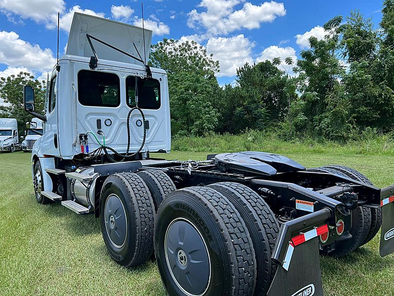 2023 Freightliner Cascadia PT126DC For Sale | Day Cab | #UH2209