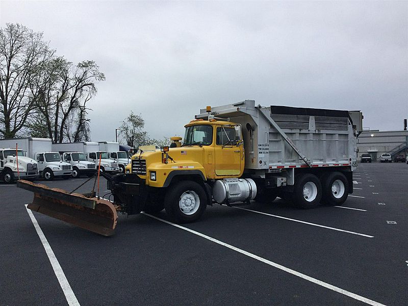 2002 Mack 600 (For Sale) | Dump Truck | #302033