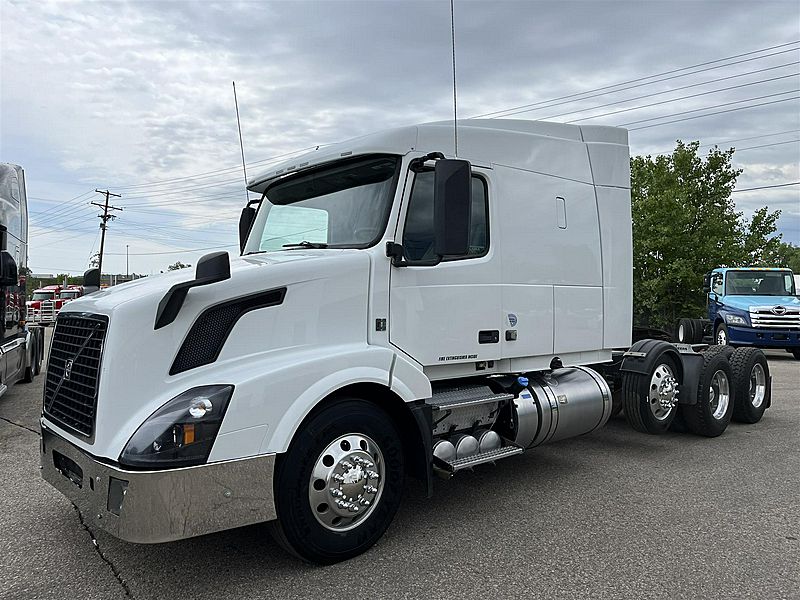 2015 Volvo 630 For Sale | 61" Sleeper | #40N931020