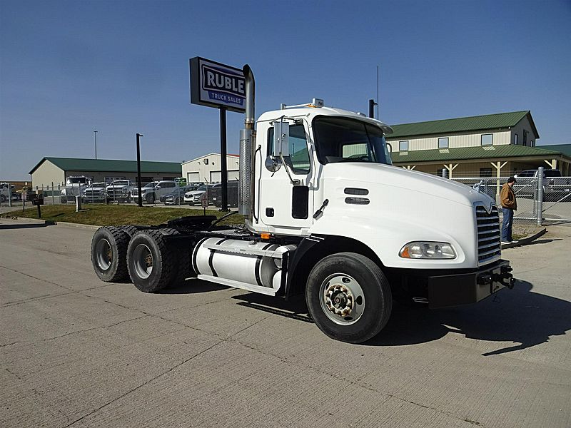 2007 Mack Pinnacle CXN613 (For Sale) | Day Cab | #7N018007