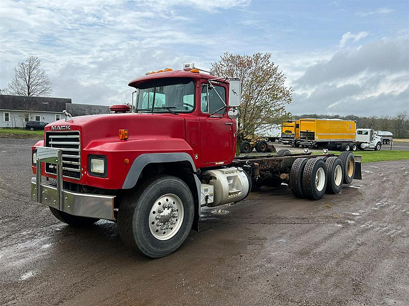 2001 Mack RD688S (For Sale) | Cab & Chassis | #9105