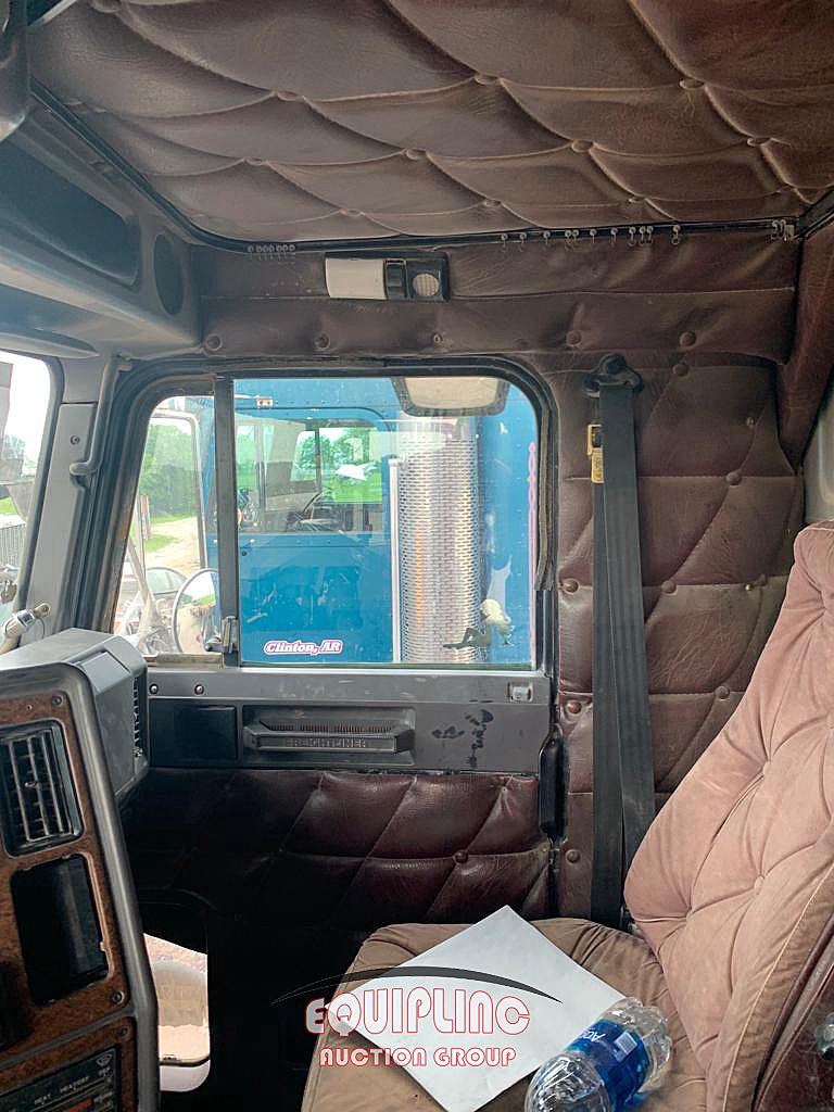 2001 Freightliner CLASSIC FLD For Sale | Single Bunk Sleeper | #JMH01627