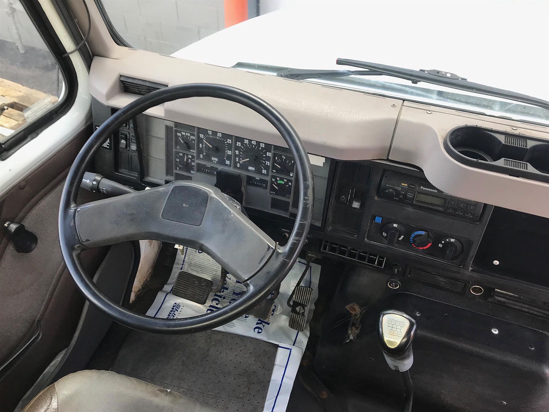 1997 International 4700 For Sale | 16 ft. | #4615