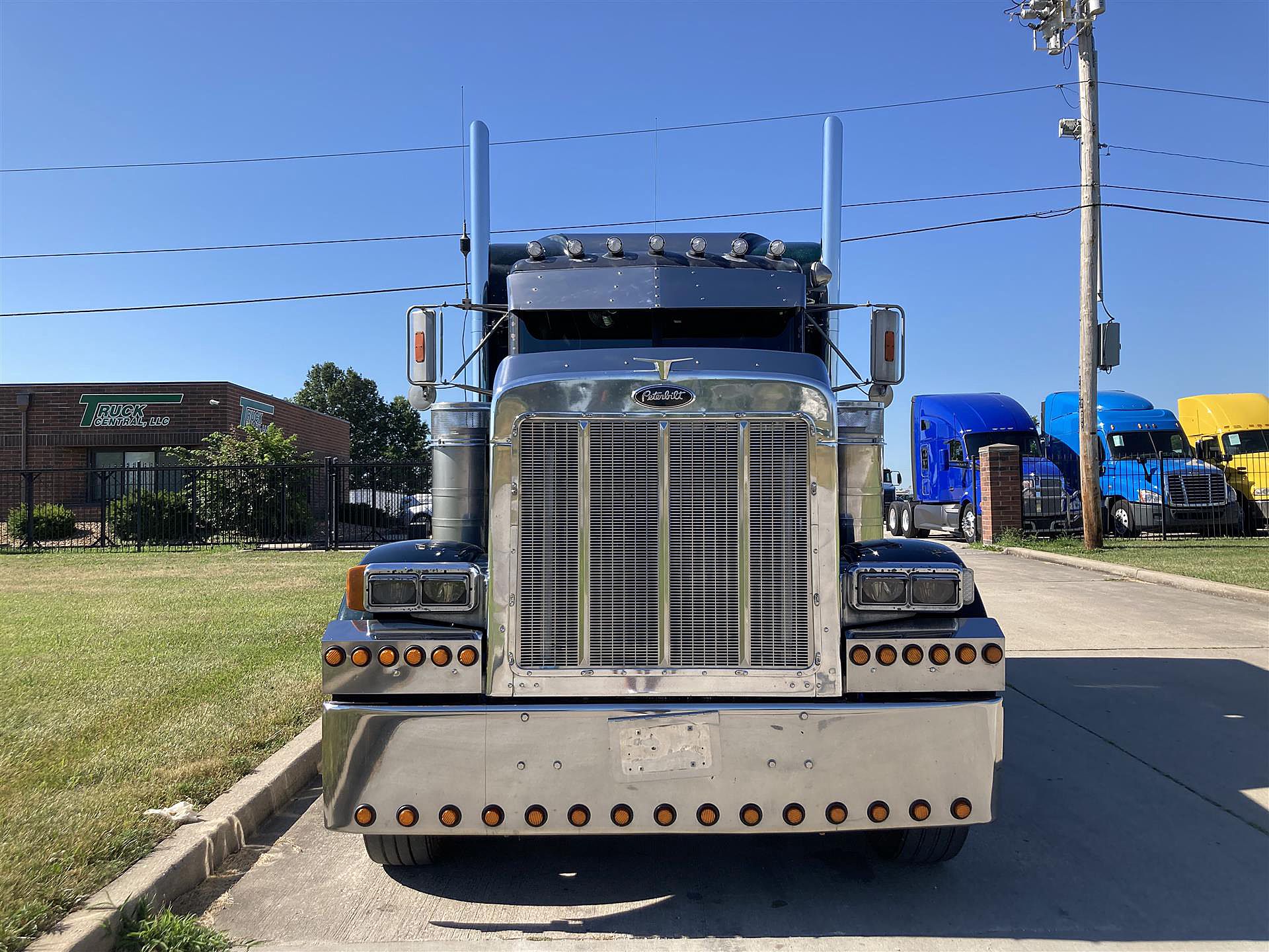 1999 Peterbilt 379 For Sale | 58" Sleeper | #XD479318