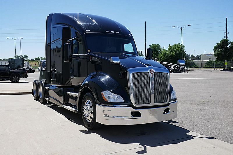 2015 Kenworth T680 (For Sale) | 78" Sleeper | #4765