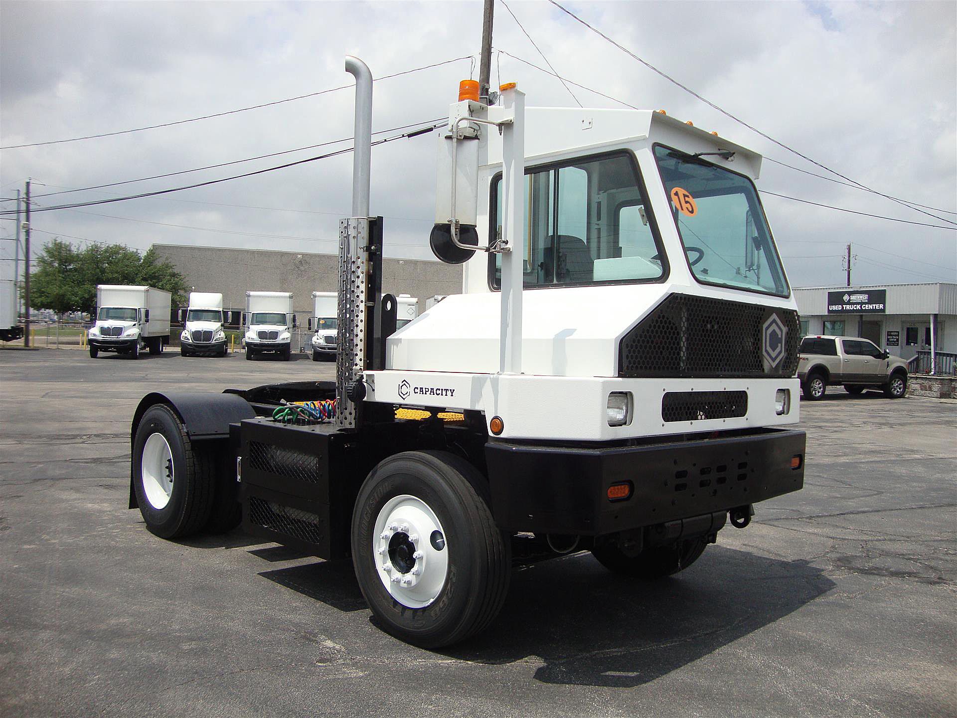 2018 Capacity Sabre (For Sale) | Yard Spotter | #U9108