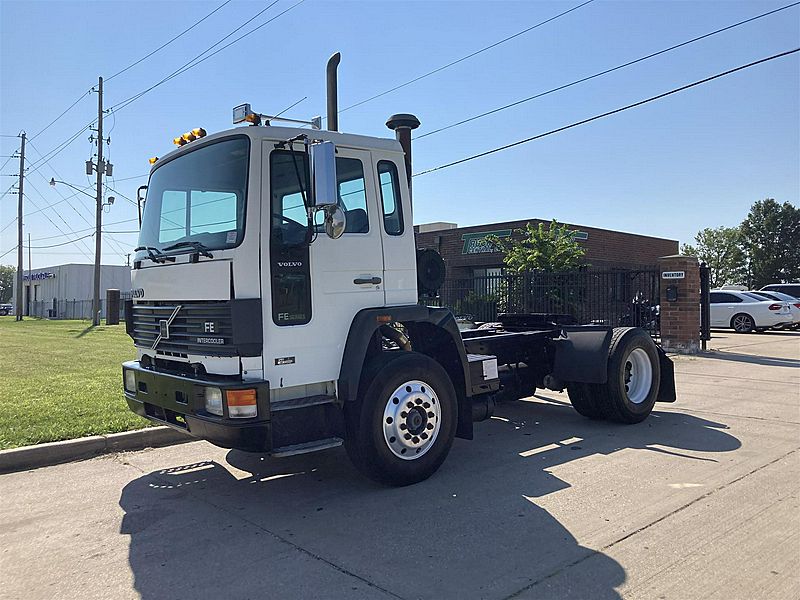 1997 Volvo FE42 (For Sale) | Day Cab | #VR476365
