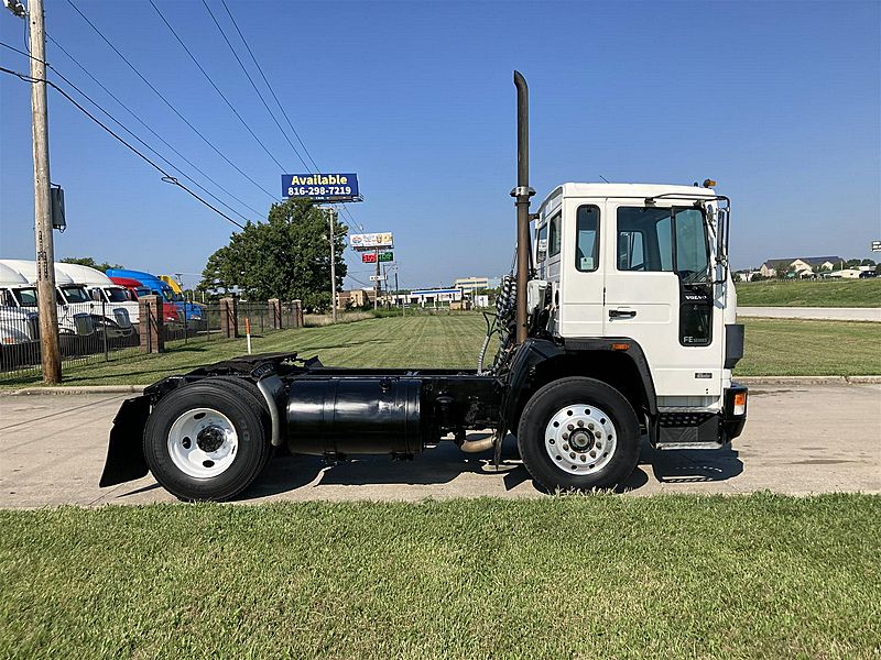 1997 Volvo FE42 (For Sale) | Day Cab | #VR476365