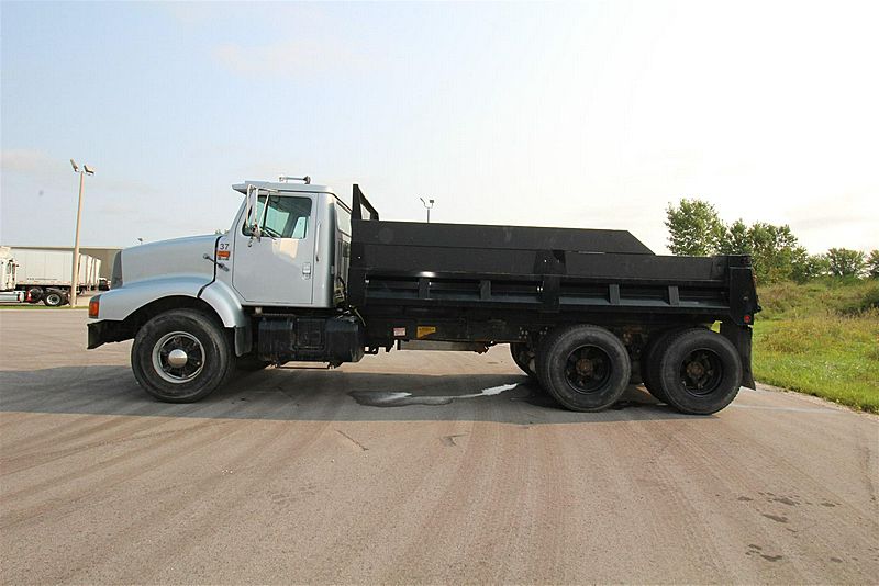 2000 International 2564 (For Sale) | Dump Truck | #13342IHC