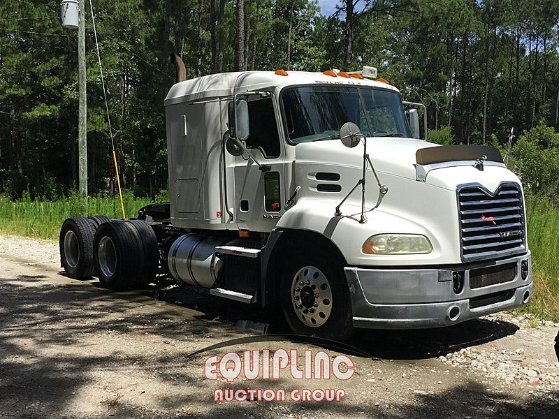 2009 Mack Pinnacle CXU613 (For Sale) | SINGLE Sleeper | #JM006899