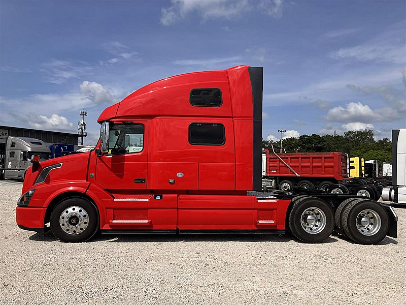 2018 Volvo VNL 780 (For Sale) | 77" Sleeper | #10VU998510