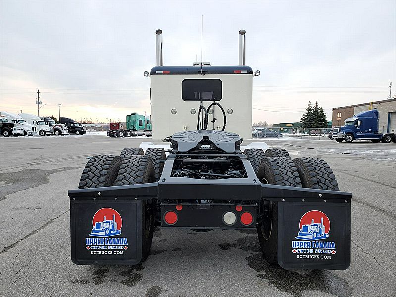 2017 Peterbilt 389 Pusher Axle (For Sale) | 44" Sleeper | #3174545