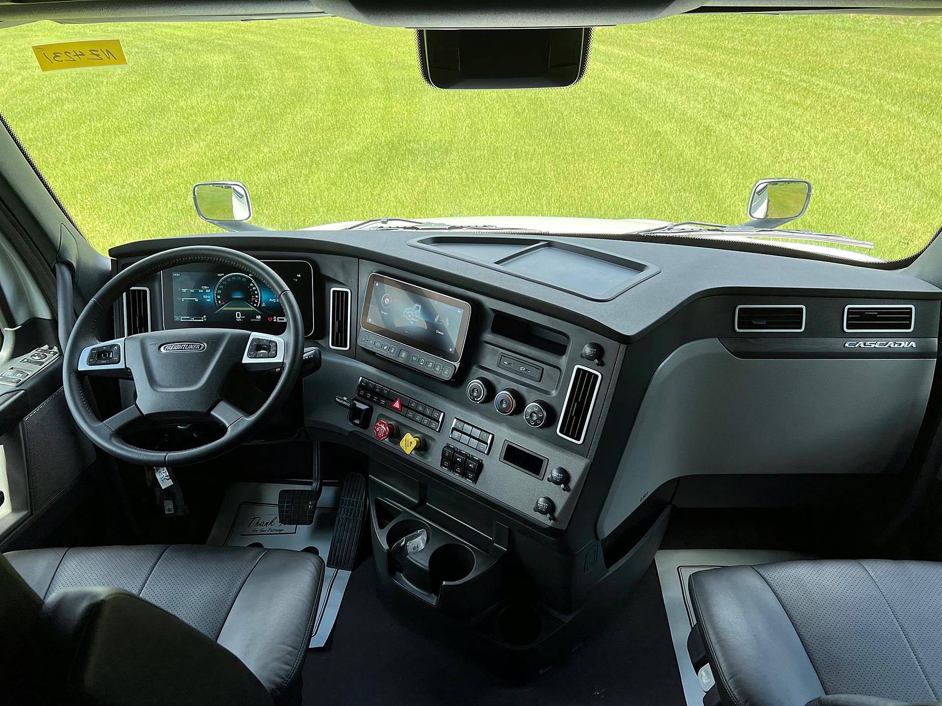 2023 Freightliner Cascadia For Sale | 72" Sleeper | #UM0402