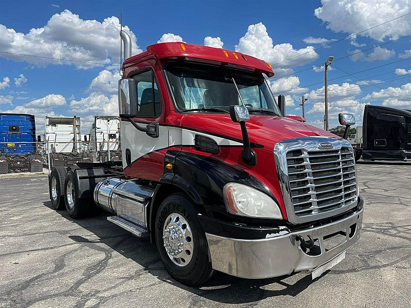 2014 Freightliner Cascadia (For Sale) | Day Cab | #U9169