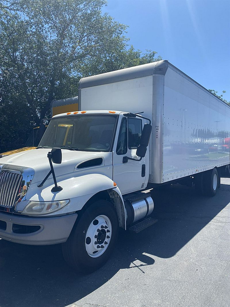 2016 International 4300 (For Sale) | 24' Box | Non CDL | #GH013551