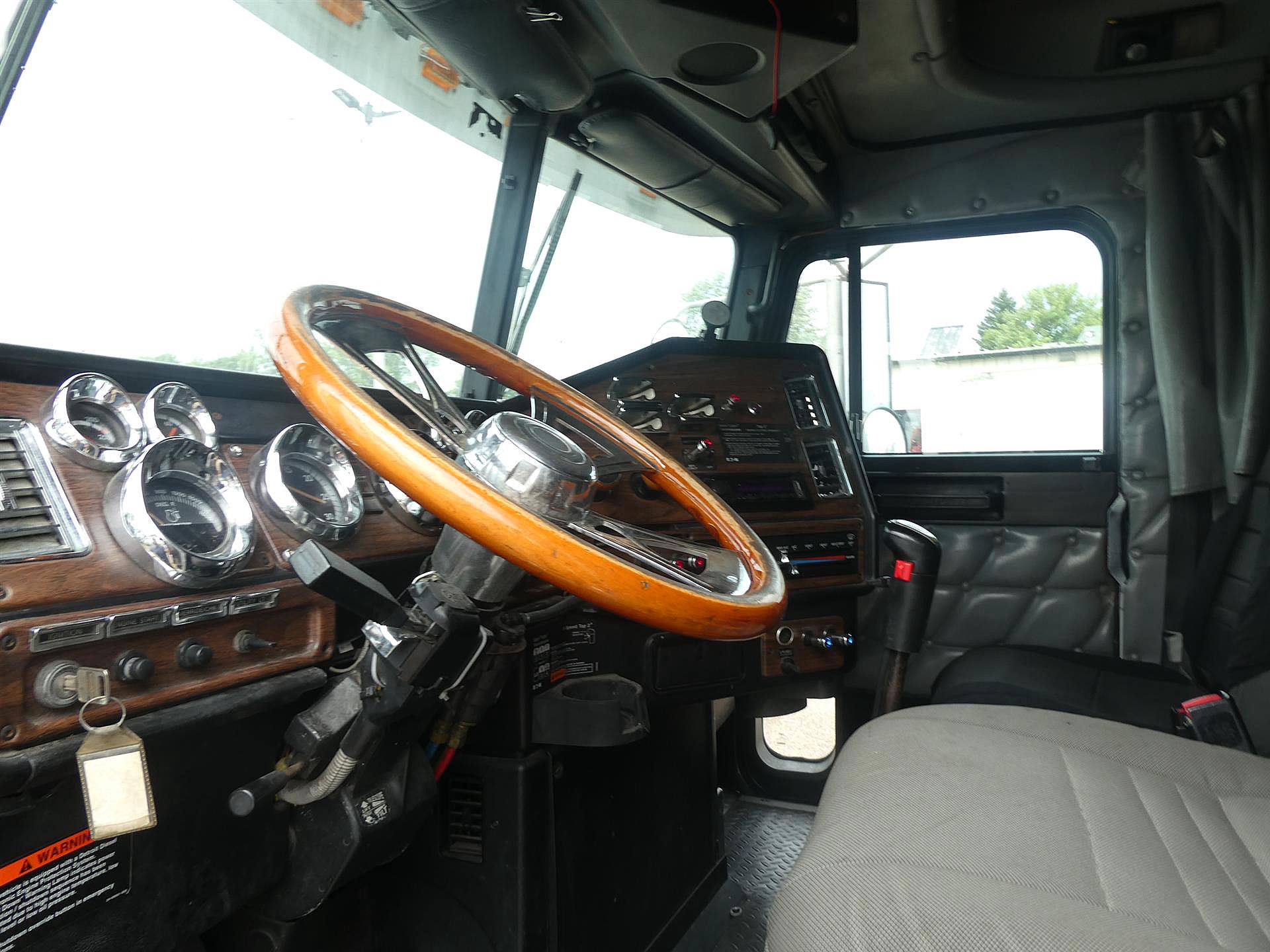2002 Freightliner Classic XL For Sale | condo Sleeper | #10025