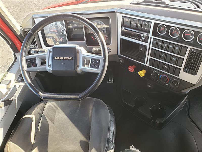 2019 Mack ANTHEM (For Sale) | 70" Sleeper | #255669