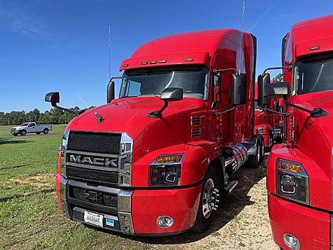 2019 Mack ANTHEM (For Sale) | 70" Sleeper | #255672
