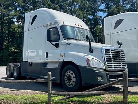 2016 Freightliner CASCADIA For Sale | 72" Sleeper | #255725