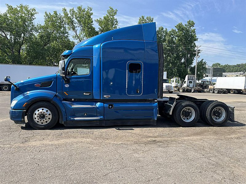 2018 Peterbilt 579 For Sale | 80" Sleeper | #40N472981