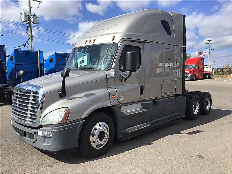 2017 Freightliner CASCADIA EVOLUTION (For Sale) | 72" Sleeper | #255879