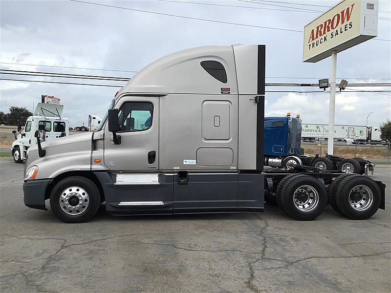 2017 Freightliner CASCADIA EVOLUTION (For Sale) | 72" Sleeper | #255855