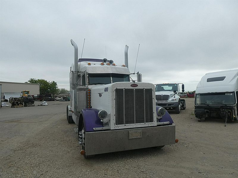 2000 Peterbilt 379 For Sale | Day Cab | #10033