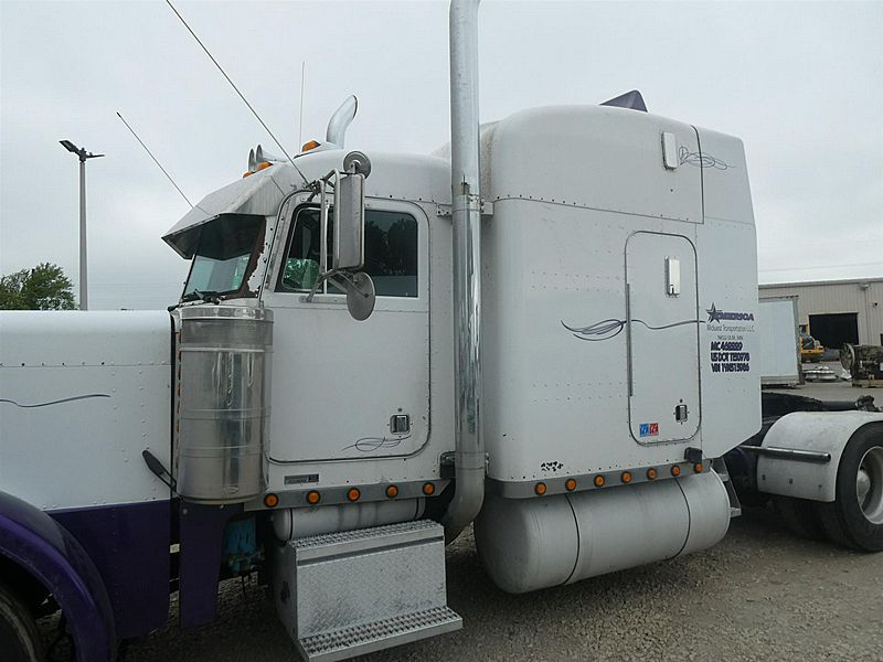 2000 Peterbilt 379 For Sale | Day Cab | #10033