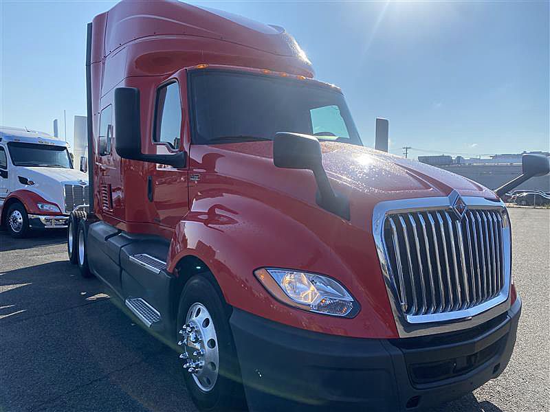 2019 International LT (For Sale) | 73" Sleeper | #256000