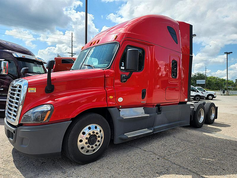 2015 Freightliner Cascadia Evolution (For Sale) | 72" Sleeper | #10*22033