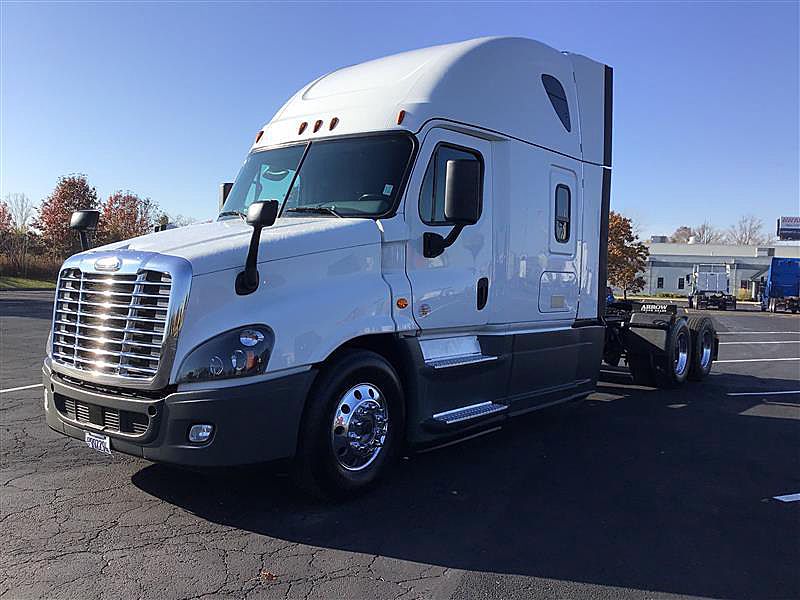 2018 Freightliner CASCADIA EVOLUTION For Sale | 72" Sleeper | #256032