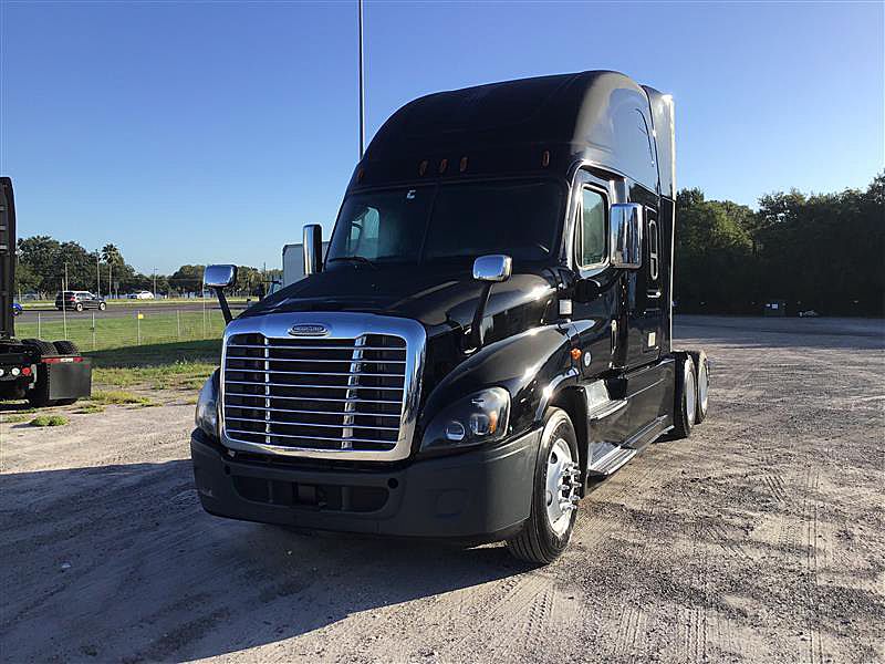 2019 Freightliner CASCADIA EVOLUTION (For Sale) | 72" Sleeper | #256039