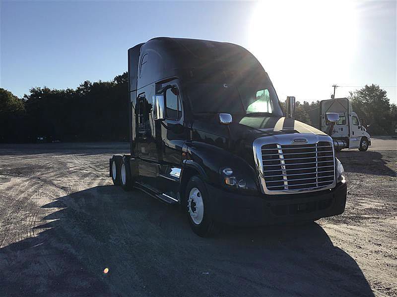 2019 Freightliner CASCADIA EVOLUTION (For Sale) | 72" Sleeper | #256039
