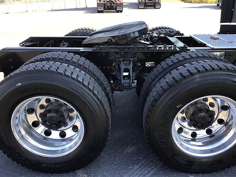 2018 Kenworth T680 (For Sale) | 76" Sleeper | #256062