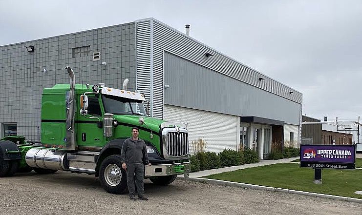 2020 International HX620 (For Sale) | 51" Sleeper | #7204560