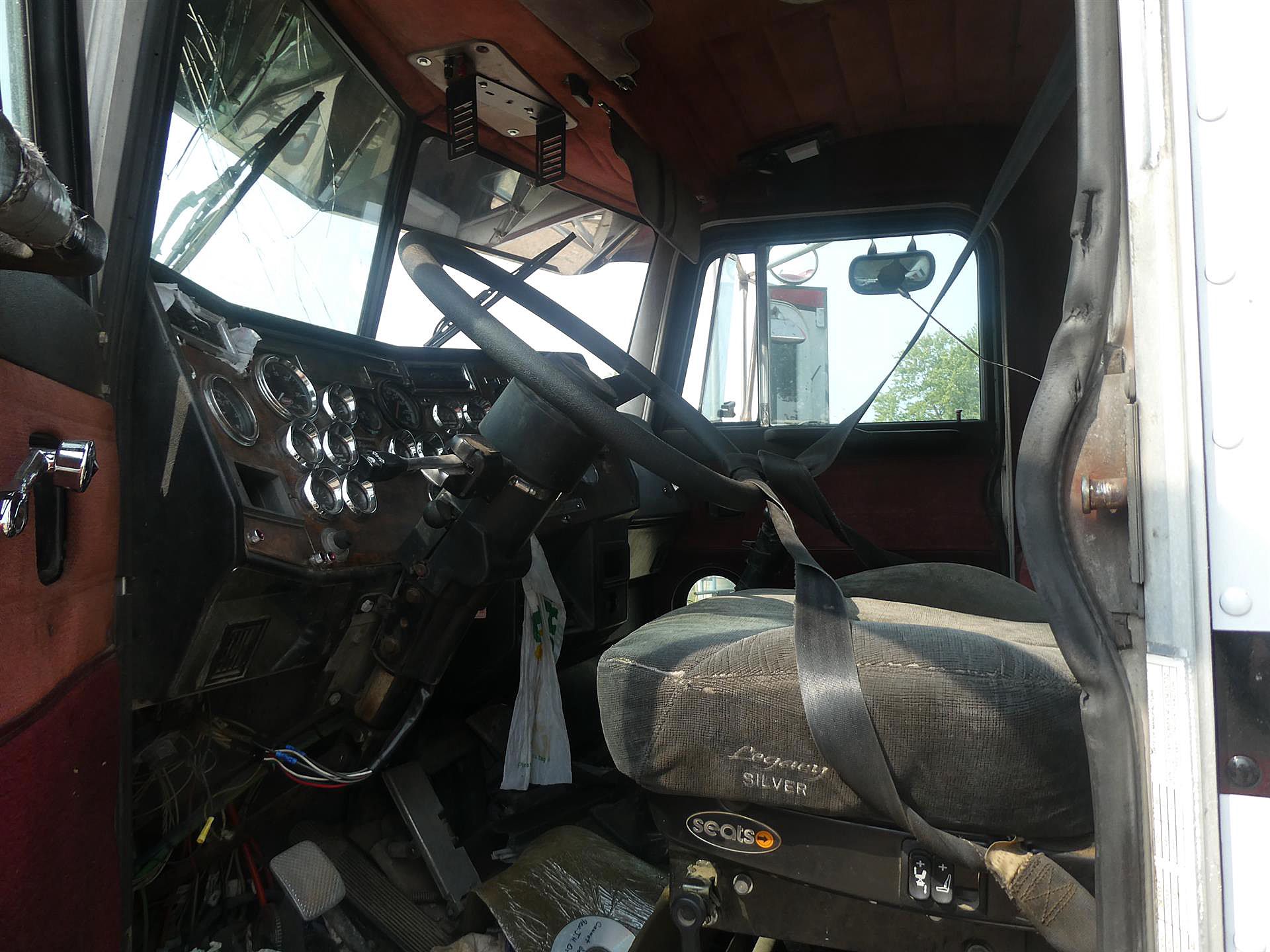 1997 Peterbilt 379 For Sale | mid Sleeper | #10049