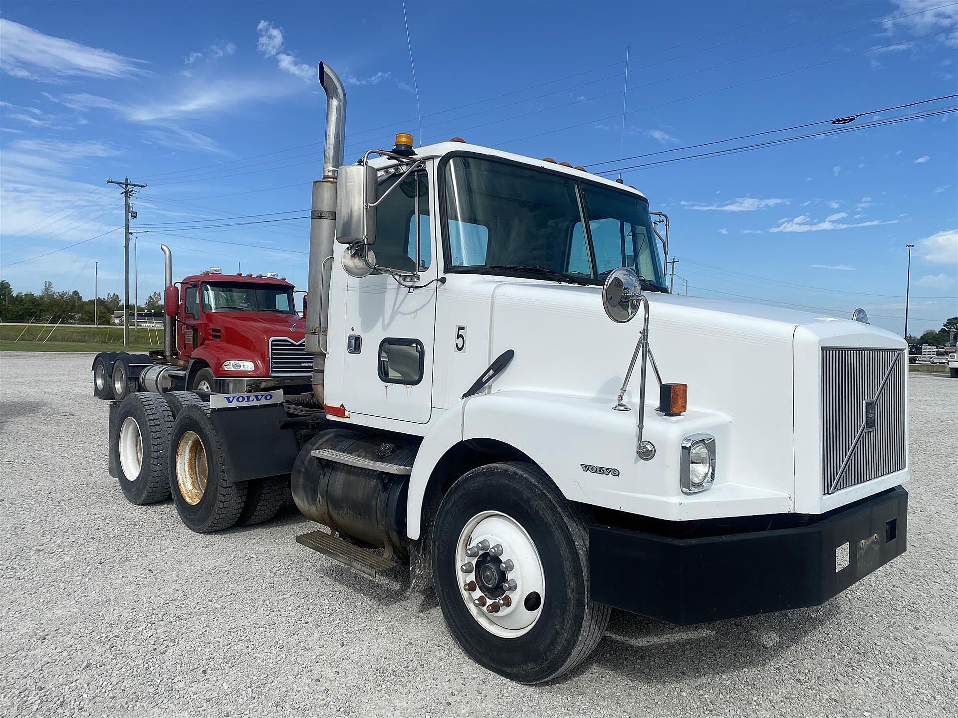 1996 Volvo WG64 (For Sale) | Day Cab | #12289