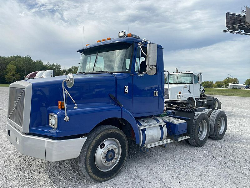 1997 Volvo WG64 (For Sale) | Day Cab | #12290