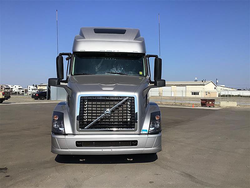 2018 Volvo VNL 780 (For Sale) | 77" Sleeper | #256320