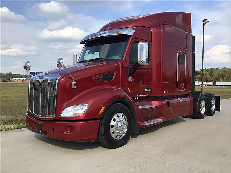 2017 Peterbilt 579 (For Sale) | 80" Sleeper | #256217
