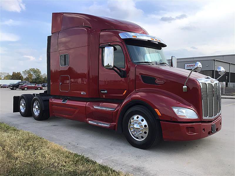 2017 Peterbilt 579 (For Sale) | 80" Sleeper | #256217