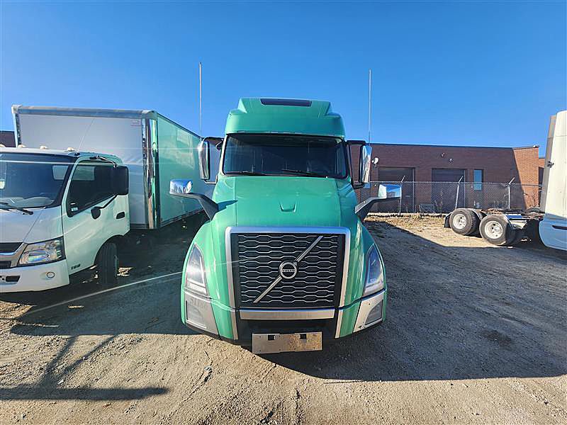 2020 Volvo VNL 860 (For Sale) | 77" Sleeper | #256226