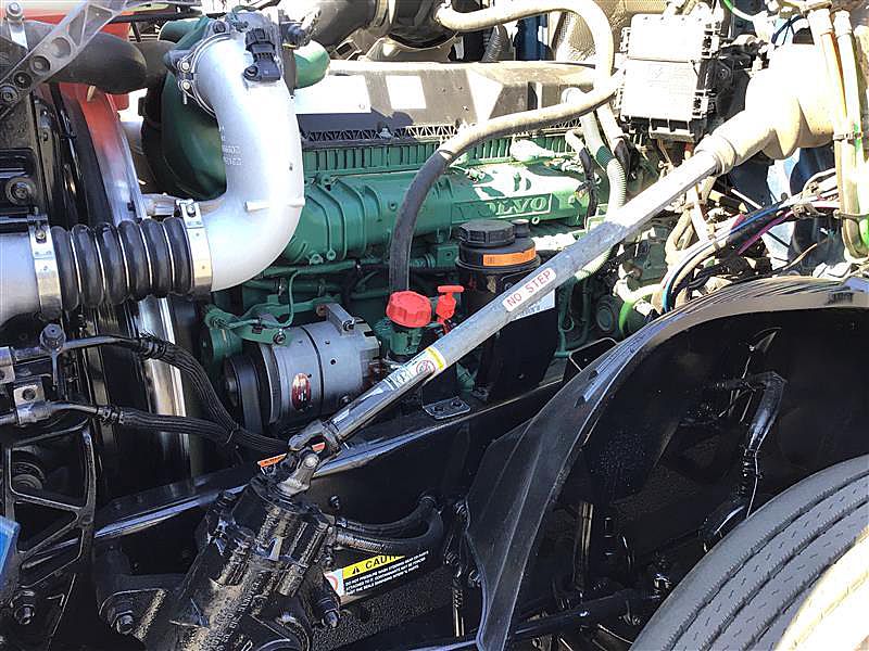 2020 Volvo VNL 760 (For Sale) | 70" Sleeper | #256251