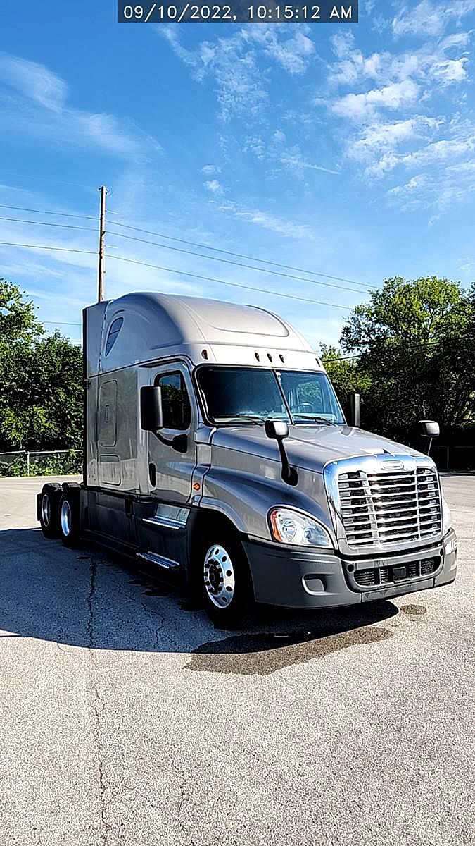 2017 Freightliner Cascadia (For Sale) | 72" Sleeper | #61253