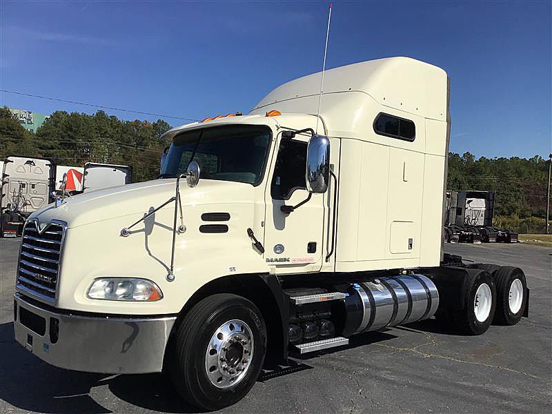 2018 Mack Pinnacle CXU613 (For Sale) | 70" Sleeper | #256363