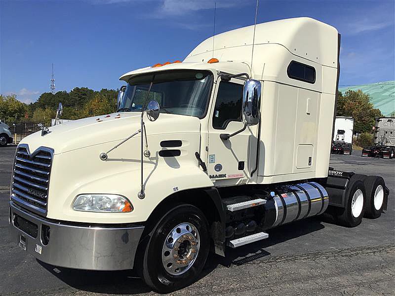 2018 Mack Pinnacle CXU613 (For Sale) | 70" Sleeper | #256365