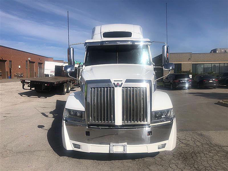 2018 Western Star 5700XE (For Sale) | 68" Sleeper | #256390