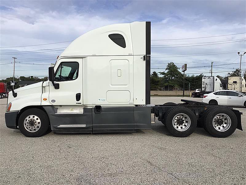 2018 Freightliner CASCADIA EVOLUTION (For Sale) | 72" Sleeper | #256425